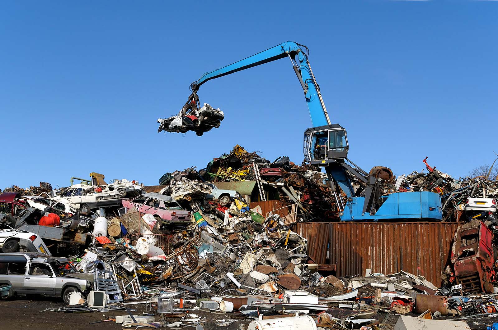 Bilskrot Västmanland – Skrota bilen gratis